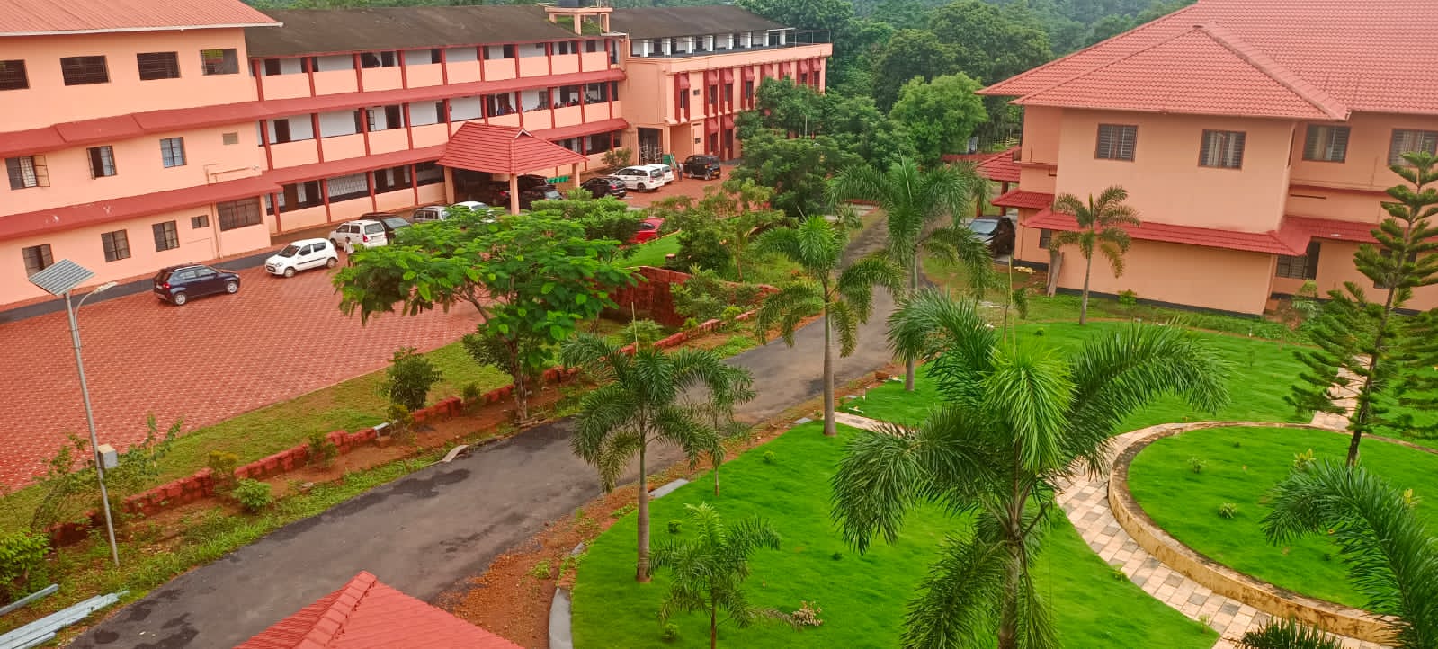 MG COLLEGE